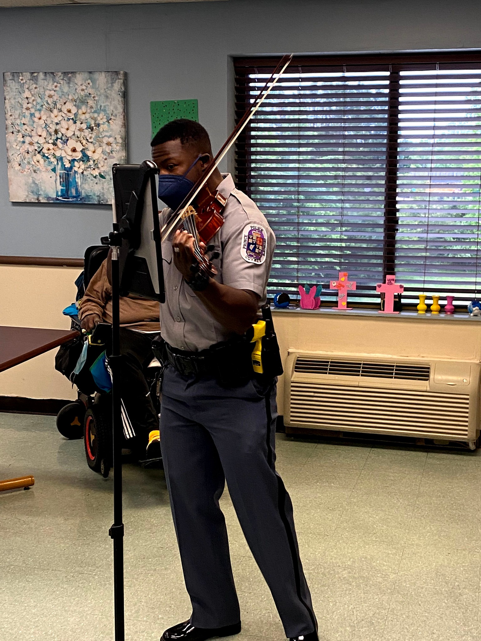 Violin-playing Police Officer Alexander Strachan Finds Ways to Serve ...