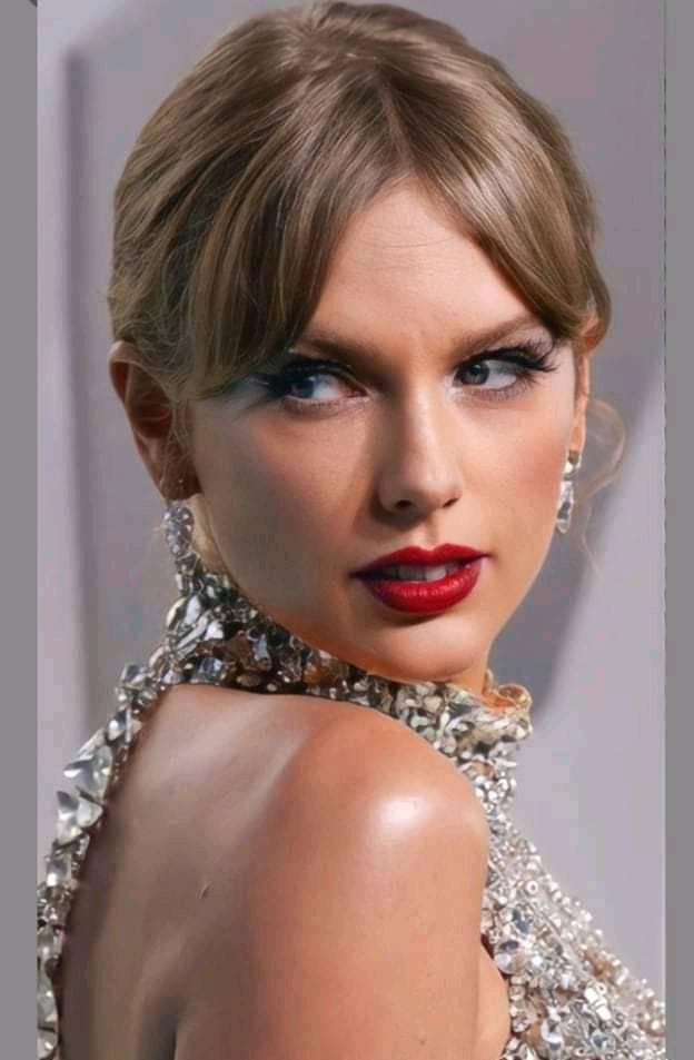 When Taylor Swift Came to the Office: How the Tiny Desk Concert Became ...