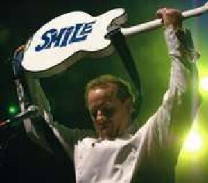 Jeffrey Foskett, Studio Musician for The Beach Boys, Dies from ...